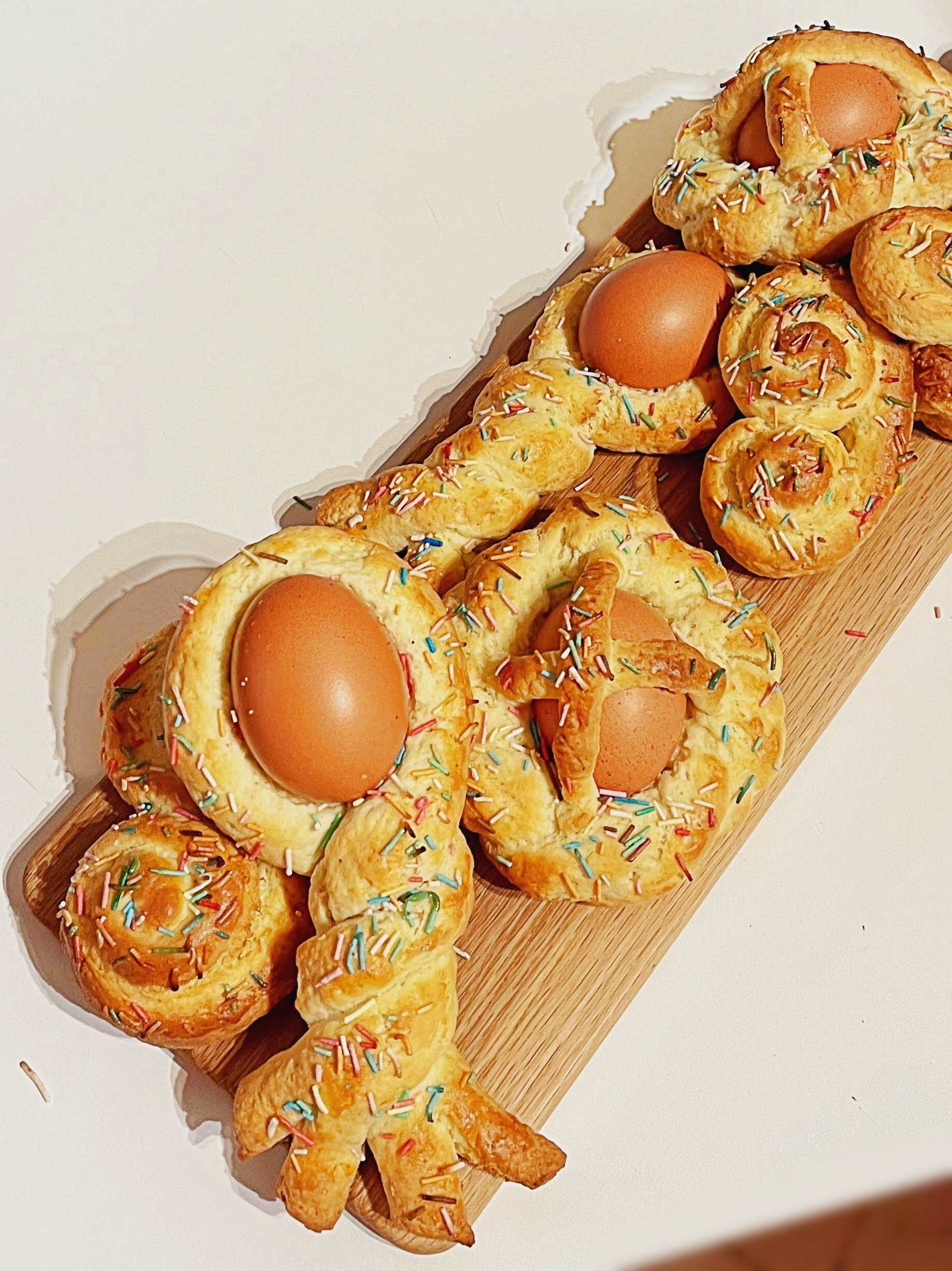 Calabrese Easter Cookies - Feasting on Italy