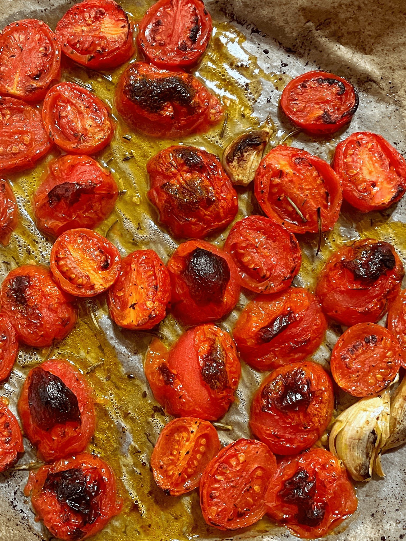 Oven Roasted Tomato and Garlic Pasta Sauce - Feasting on Italy